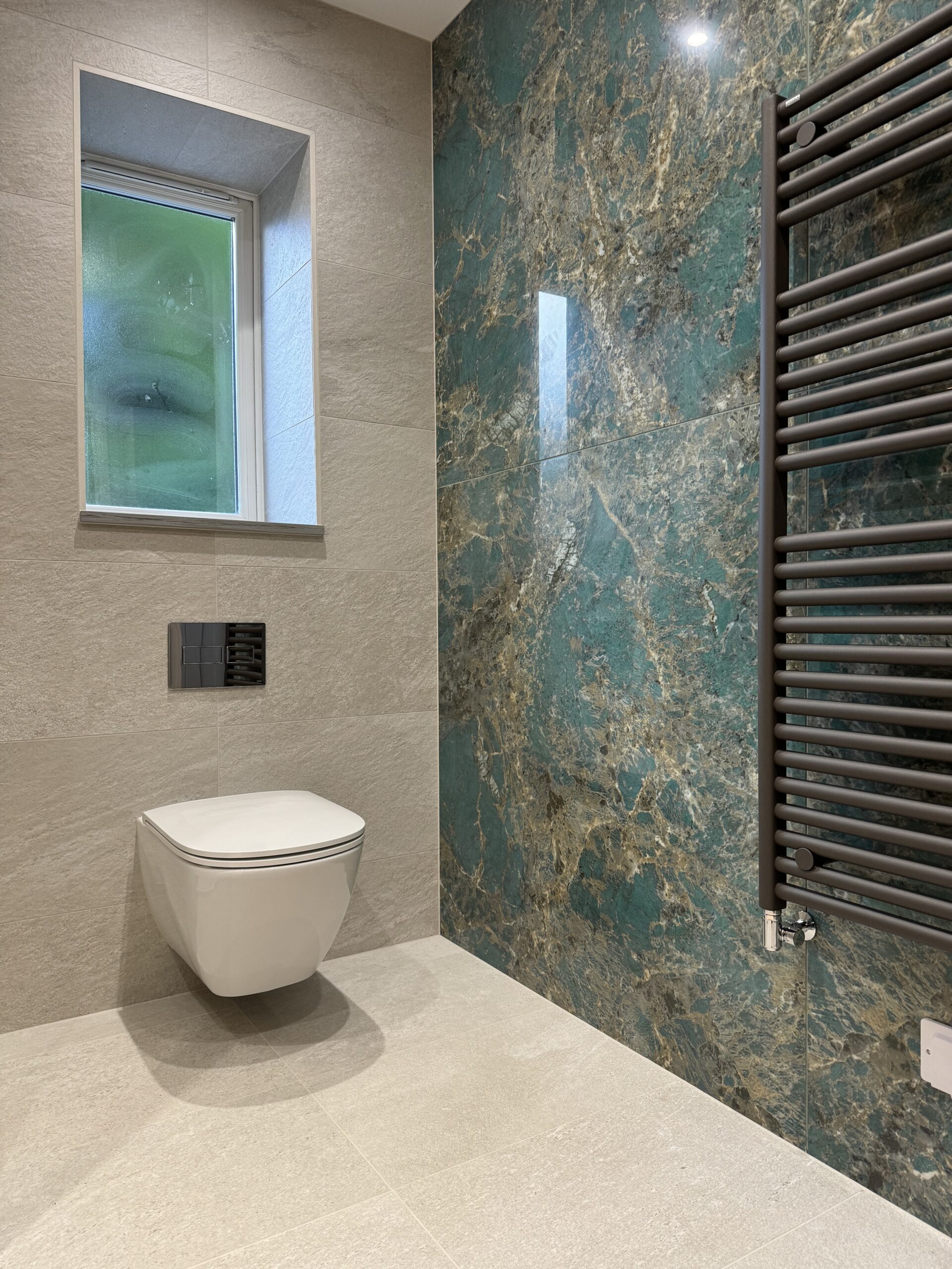Amazzonite Feature Tile Wall Bathroom - Studio One South West | Luxury ...