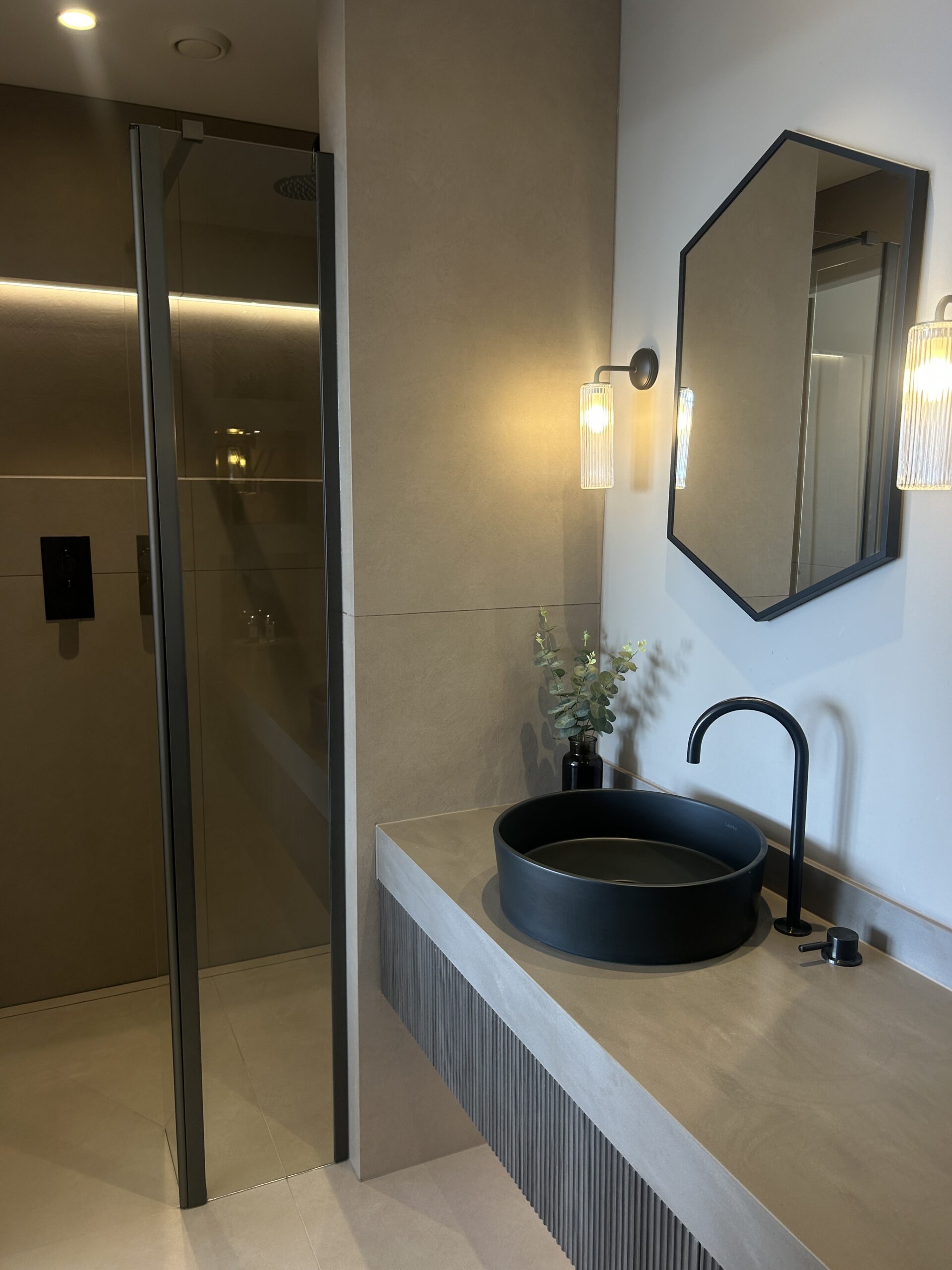 Elegant En-Suite - Studio One South West | Luxury Tailor-made Bathrooms ...